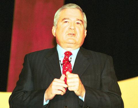 IBM's Gerstner counting on services in lean times - Taipei Times