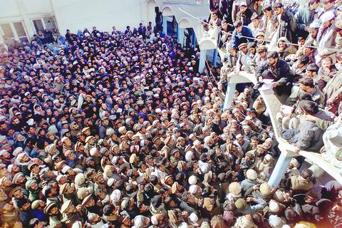 Afghan interim leadership shores up support - Taipei Times