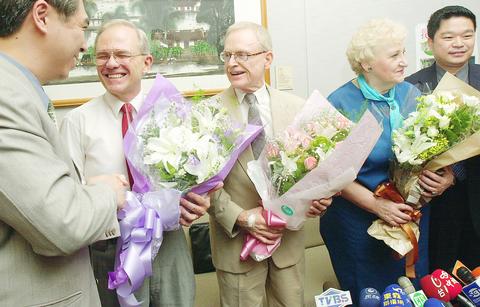 Legislature changes residency rules - Taipei Times