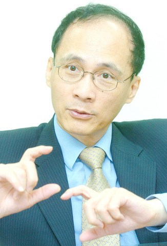 Tax reform will lure back capital: Lin - Taipei Times