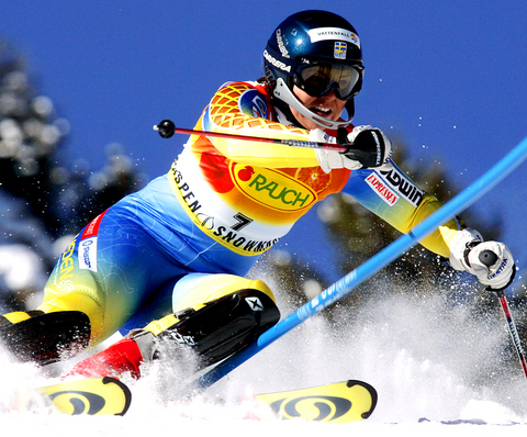Sweden's Anja Paerson soars while in Aspen - Taipei Times