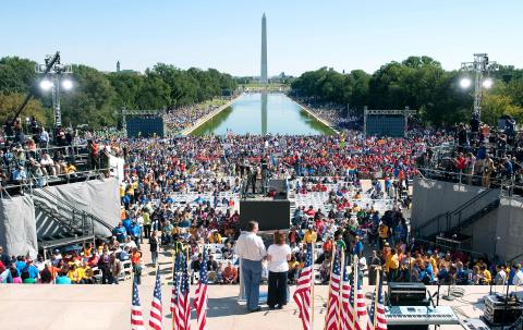 Democrat supporters rally in Washington - Taipei Times
