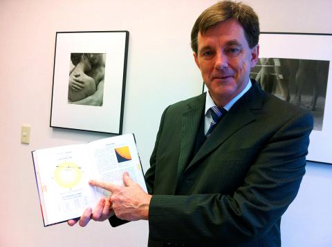 Former envoy shares passion for stargazing - Taipei Times