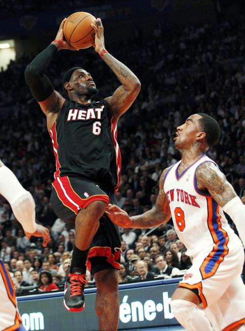 Jr Smith Dunk On Heat
