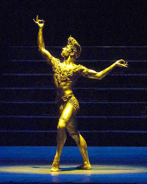 The Weekender: A weekend of fantasy in ballet and theater - Taipei Times