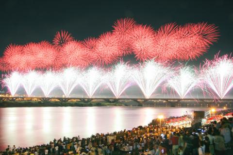 Taipei fireworks display set to mark Lovers’ Day - Taipei Times