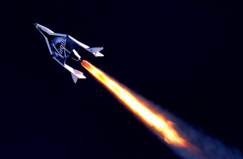 Virgin Galactic test flies rocketship for private space travel - Taipei ...