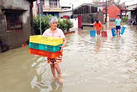 Three killed as Kong-Rey passes - Taipei Times