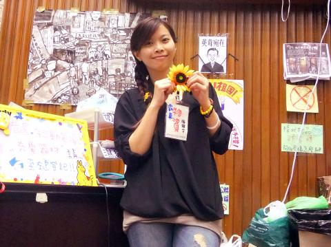 TRADE PACT SIEGE: PROFILE: Lee Yu-hsin rules protest’s operations with ...