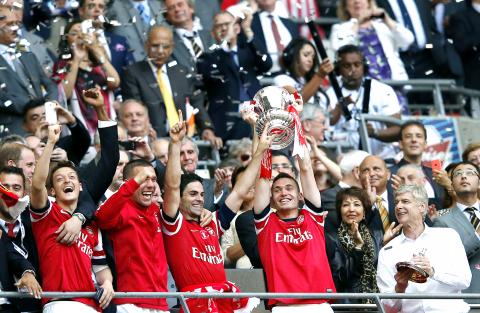 Arsenal end title drought with triumph in FA Cup - Taipei Times