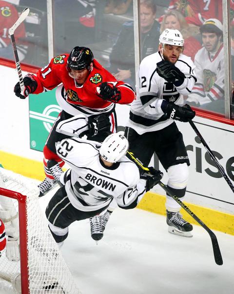 Blackhawks draw first blood against the Kings - Taipei Times