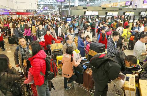 NHIA staffer urges travelers to be alert to health risks - Taipei Times