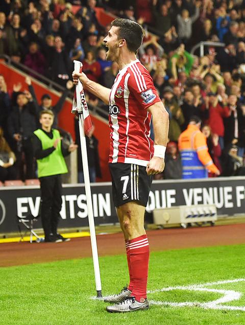 Arsenal boss blames bad luck, referee - Taipei Times