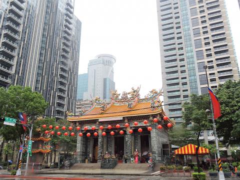 Temple in Banciao sits on fortune - Taipei Times