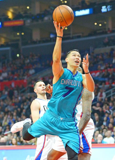 Los Angeles extend streak with victory over Hornets - Taipei Times