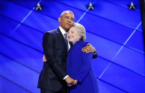 Obama implores US voters to elect former rival Clinton - Taipei Times