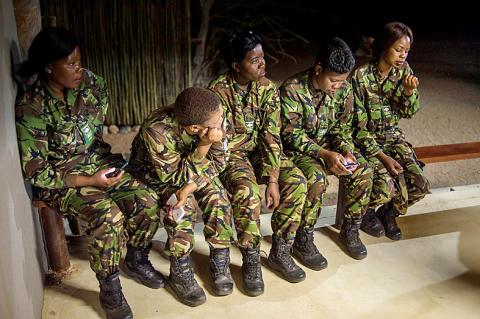 South African anti-poaching unit faces tough times - Taipei Times