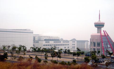 Sales pick up at Central Taiwan Science Park 中科營業額衰退減緩 明年可望二位數成長 ...