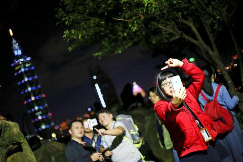 Taiwan welcomes the new year with fireworks displays - Taipei Times