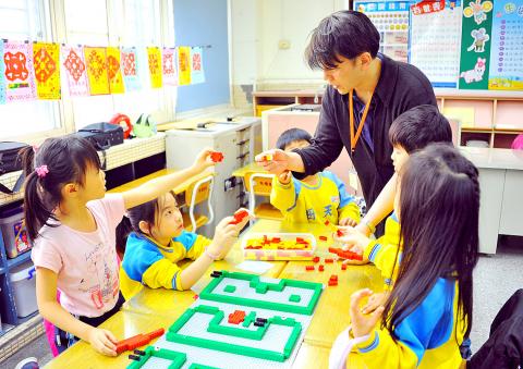 Removing the blocks to creativity - Taipei Times