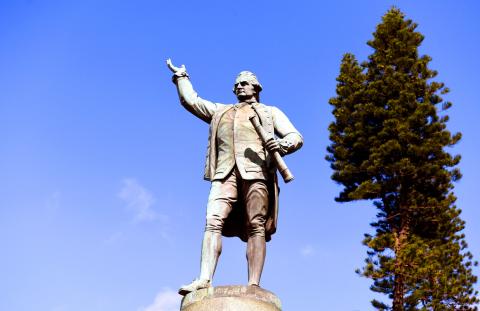 Call to change, not tear down, colonial statues in Australia - Taipei Times