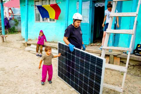 FEATURE: Man brings light to Romania’s poor - Taipei Times