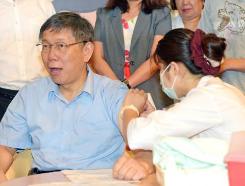 Government gives free flu vaccines to eligible people - Taipei Times