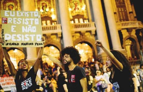 Brazilians protest changes to labor rules and pensions - Taipei Times