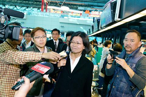 Wife in China to meet with Lee Ming-che - Taipei Times