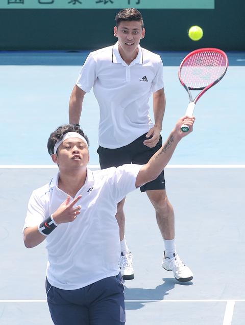 Taiwan thrashes Iran 4-0 to keep Davis Cup status - Taipei Times