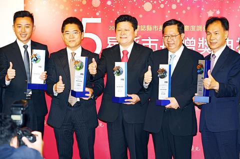 Five local government heads receive ‘five stars’ in poll - Taipei Times