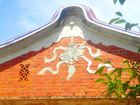 Off the BeatenTrack: Lee Teng Fang Mansion - Taipei Times