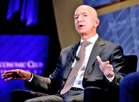 Bezos not worried about tougher scrutiny, he says - Taipei Times