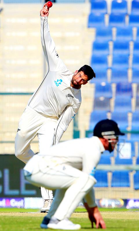 NZ spin to rare away series win over hapless Pakistan - Taipei Times