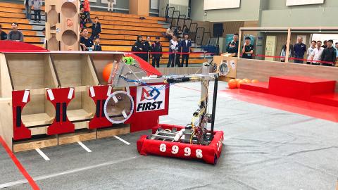Event provides practice for robotics competition - Taipei Times