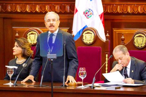 Dominican president meets with delegation from China - Taipei Times