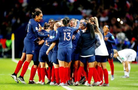 France’s women win World Cup opener - Taipei Times