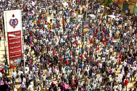 Sudanese protest seven deaths after rallies - Taipei Times