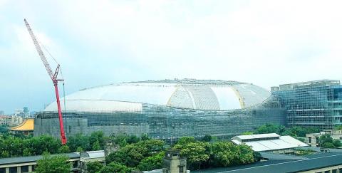 City office, experts inspect Taipei Dome site - Taipei Times