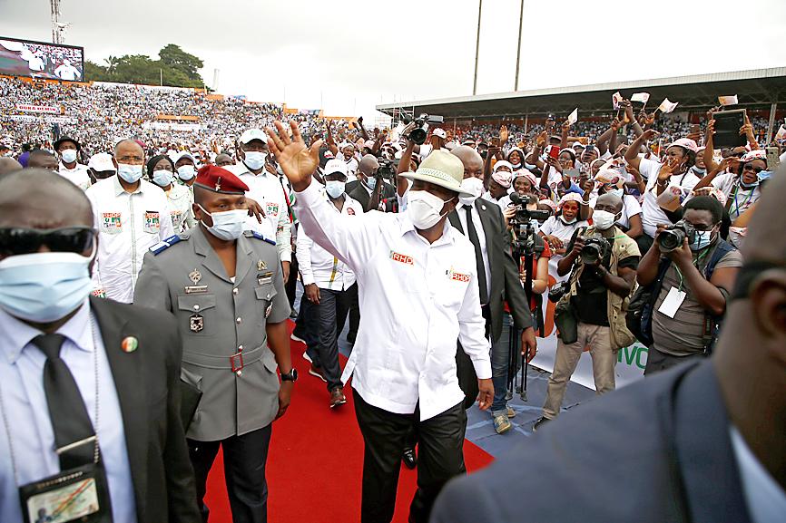 Violent protests in Ivory Coast over election choice - Taipei Times