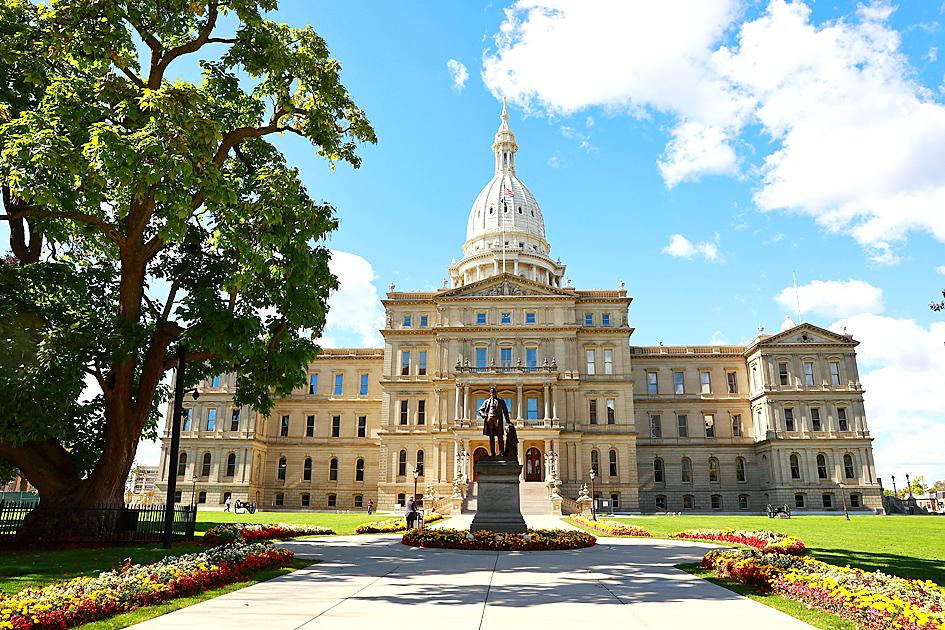 Thirteen arrested over Michigan governor kidnap plan - Taipei Times