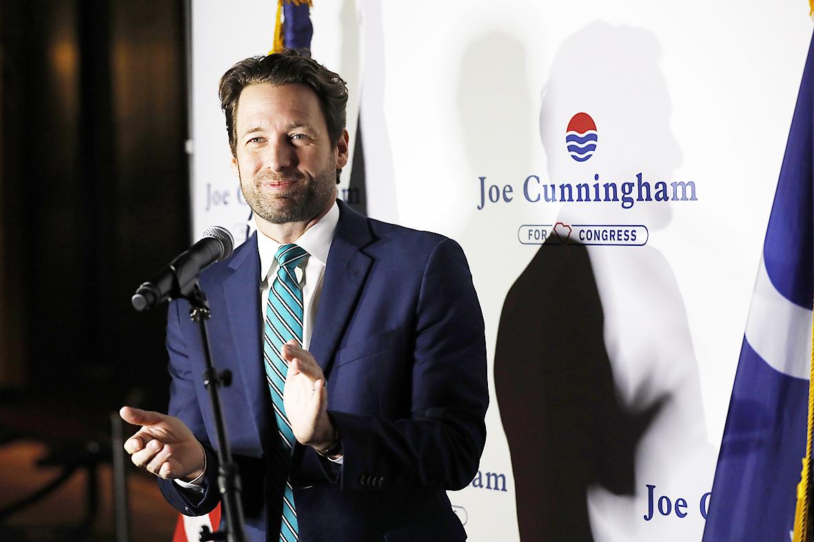 US lawmaker opens beer in final congressional speech - Taipei Times