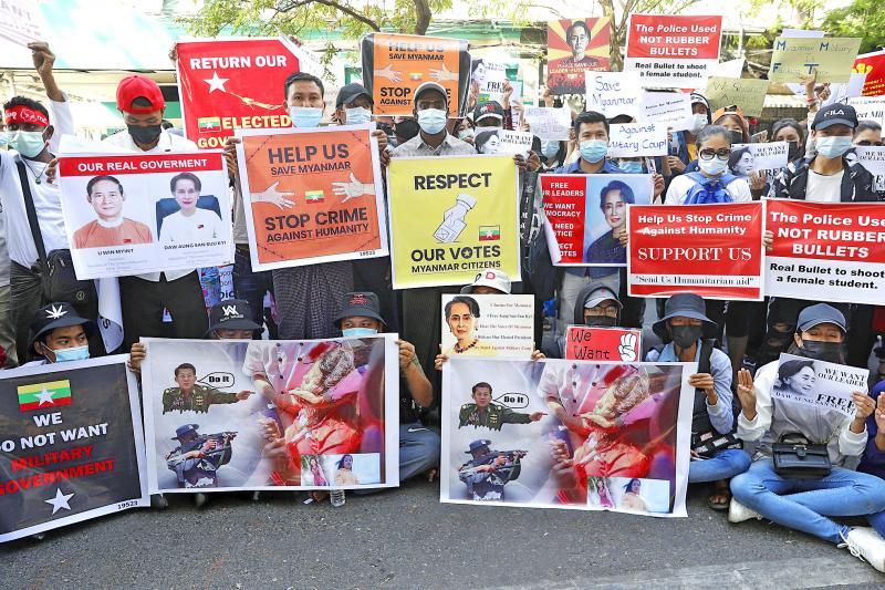 UN envoy urges Myanmar sanctions - Taipei Times