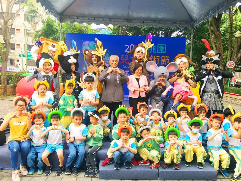 Sunday festival - Taipei Times