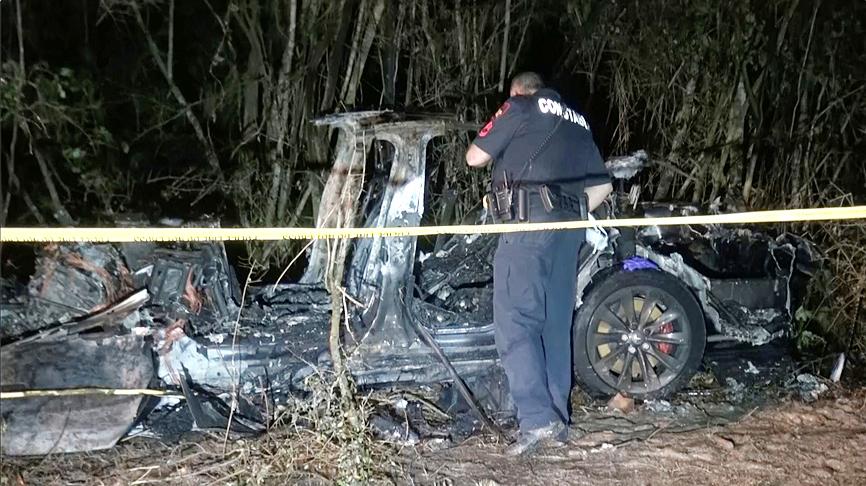 Authorities say no one was driving Tesla before deadly crash in Texas ...