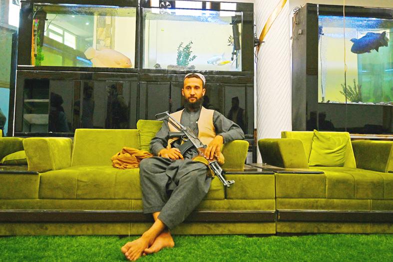 Warlord chic: Taliban make themselves at home in Dostum’s Kabul mansion ...