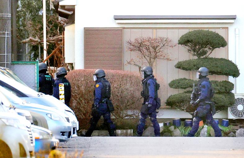 Japan man arrested after taking hostage - Taipei Times