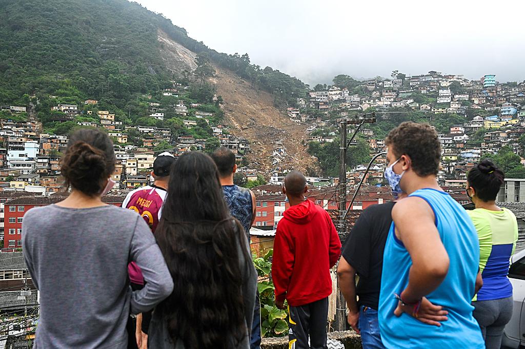 Brazil mudslides kill at least 94, many missing - Taipei Times