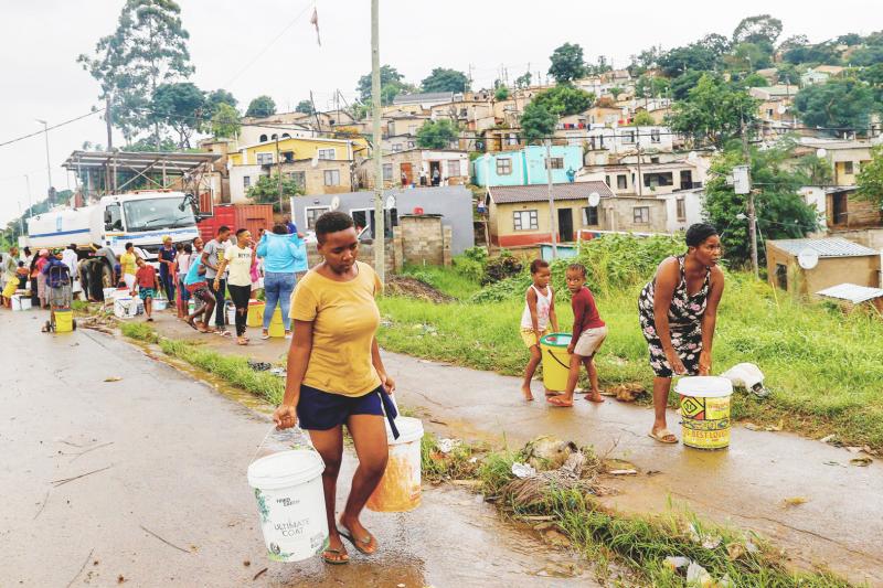 S Africans seek ‘solace’ on Easter amid fatal flooding - Taipei Times