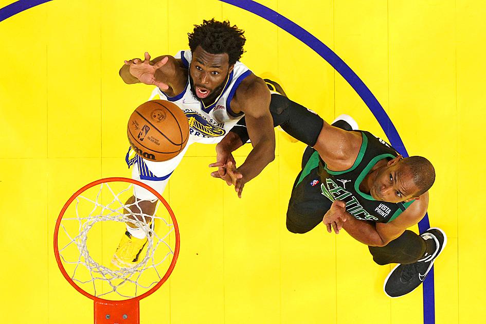 Wiggins takes Warriors to 3-2 in NBA Finals - Taipei Times